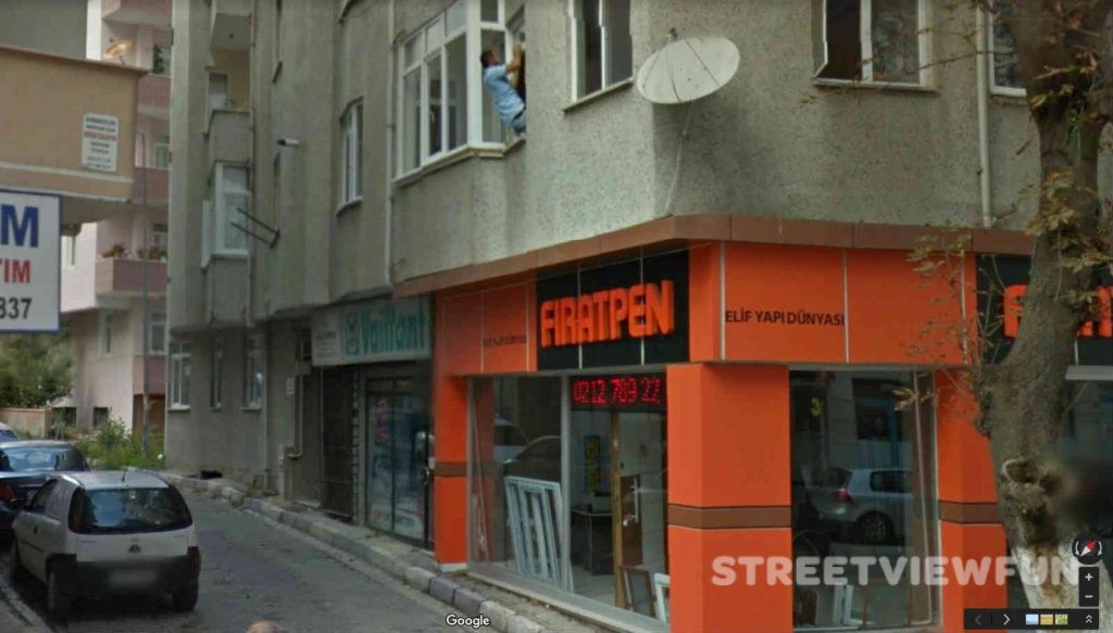 Dangerous work – StreetViewFun