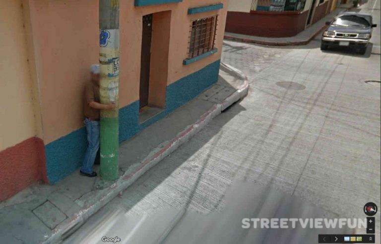 Embrace the pole - StreetViewFun