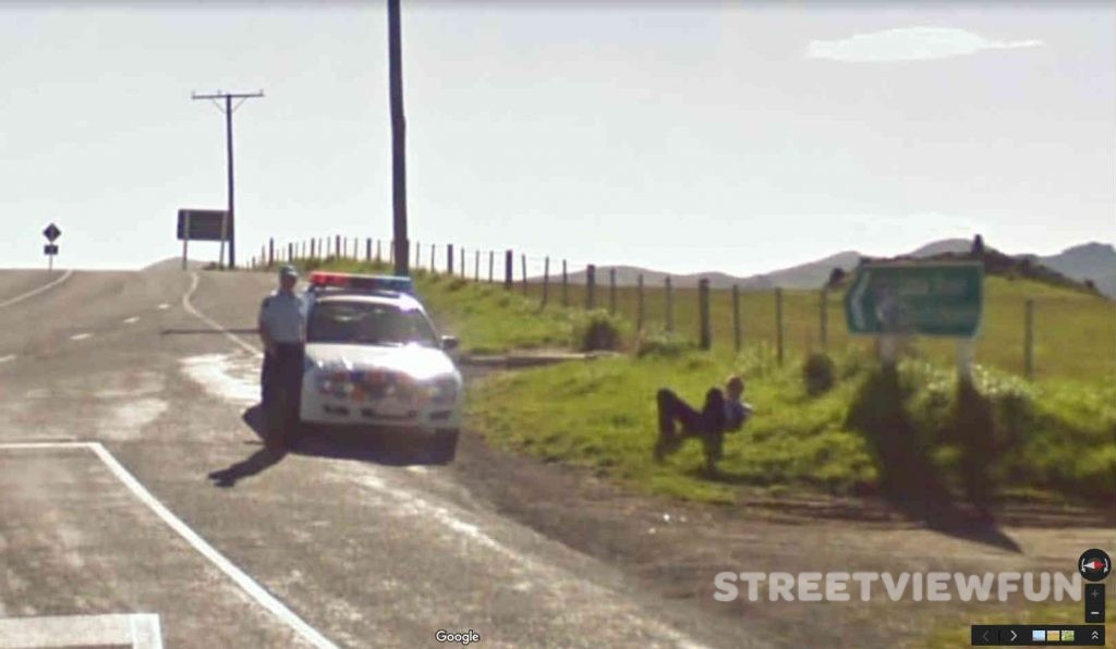 Police relax in New Zealand - STREETVIEWFUN