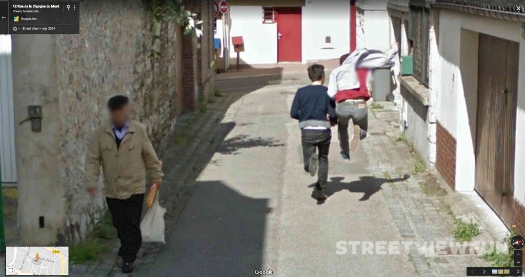 Running away from Google Street View - STREETVIEWFUN