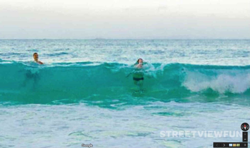 In the wave - STREETVIEWFUN