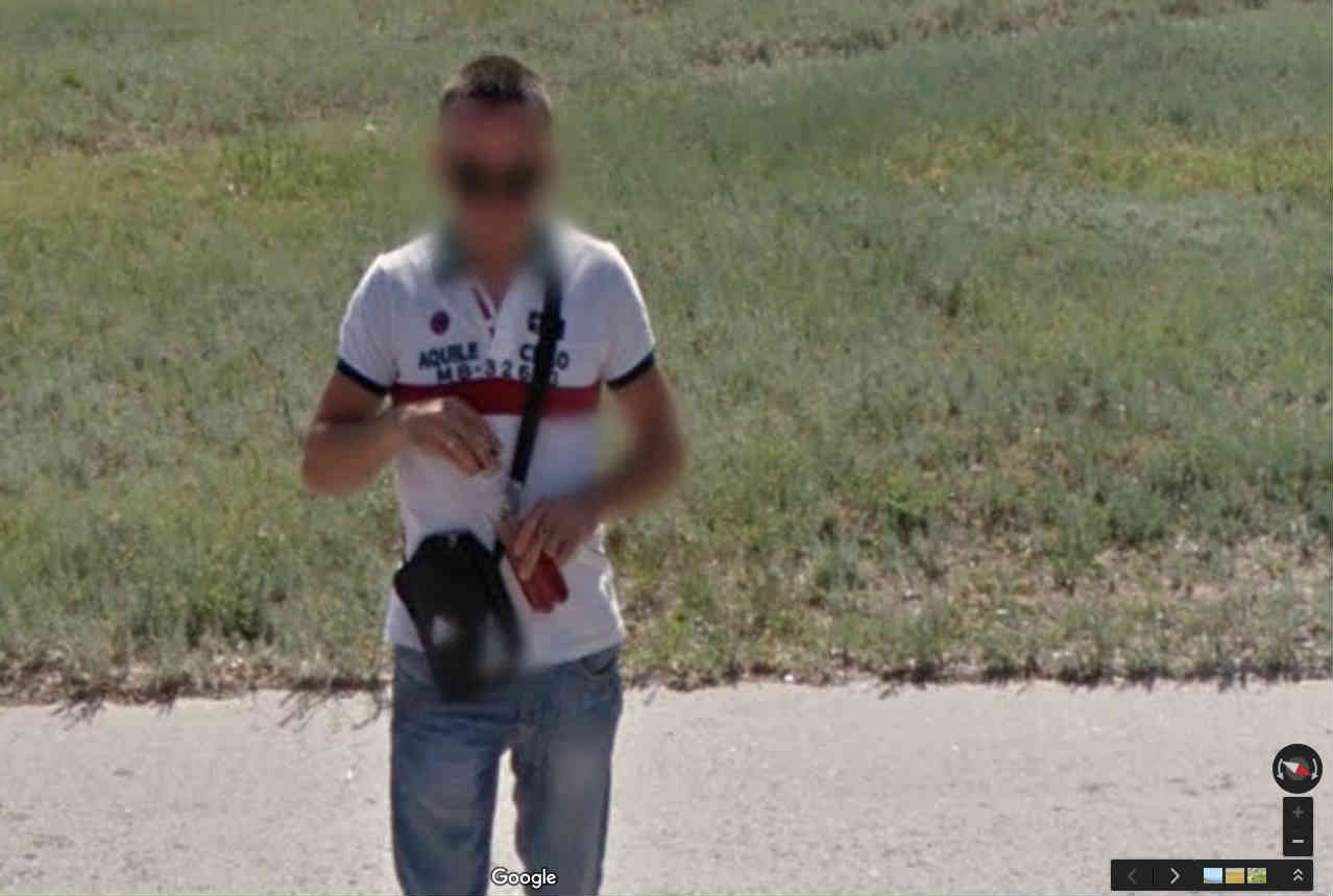 Alien with a bottle - STREETVIEWFUN