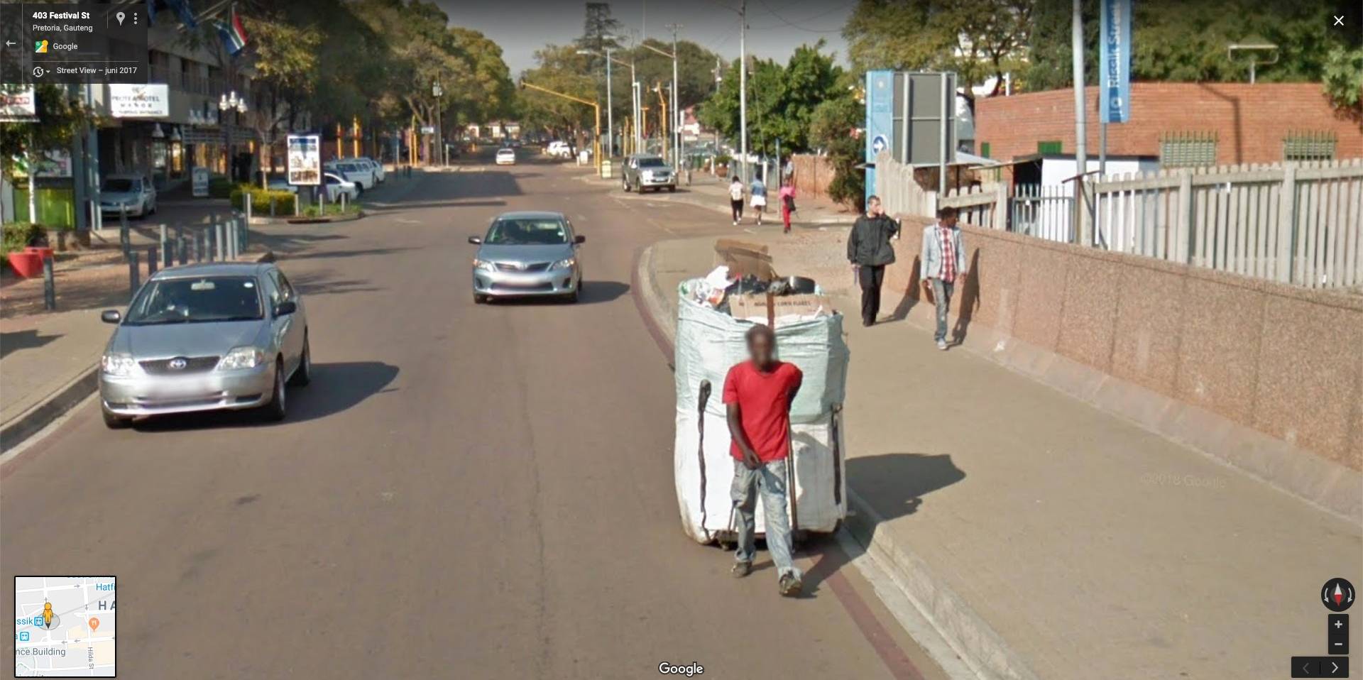 If only they had made the sideway wider - STREETVIEWFUN