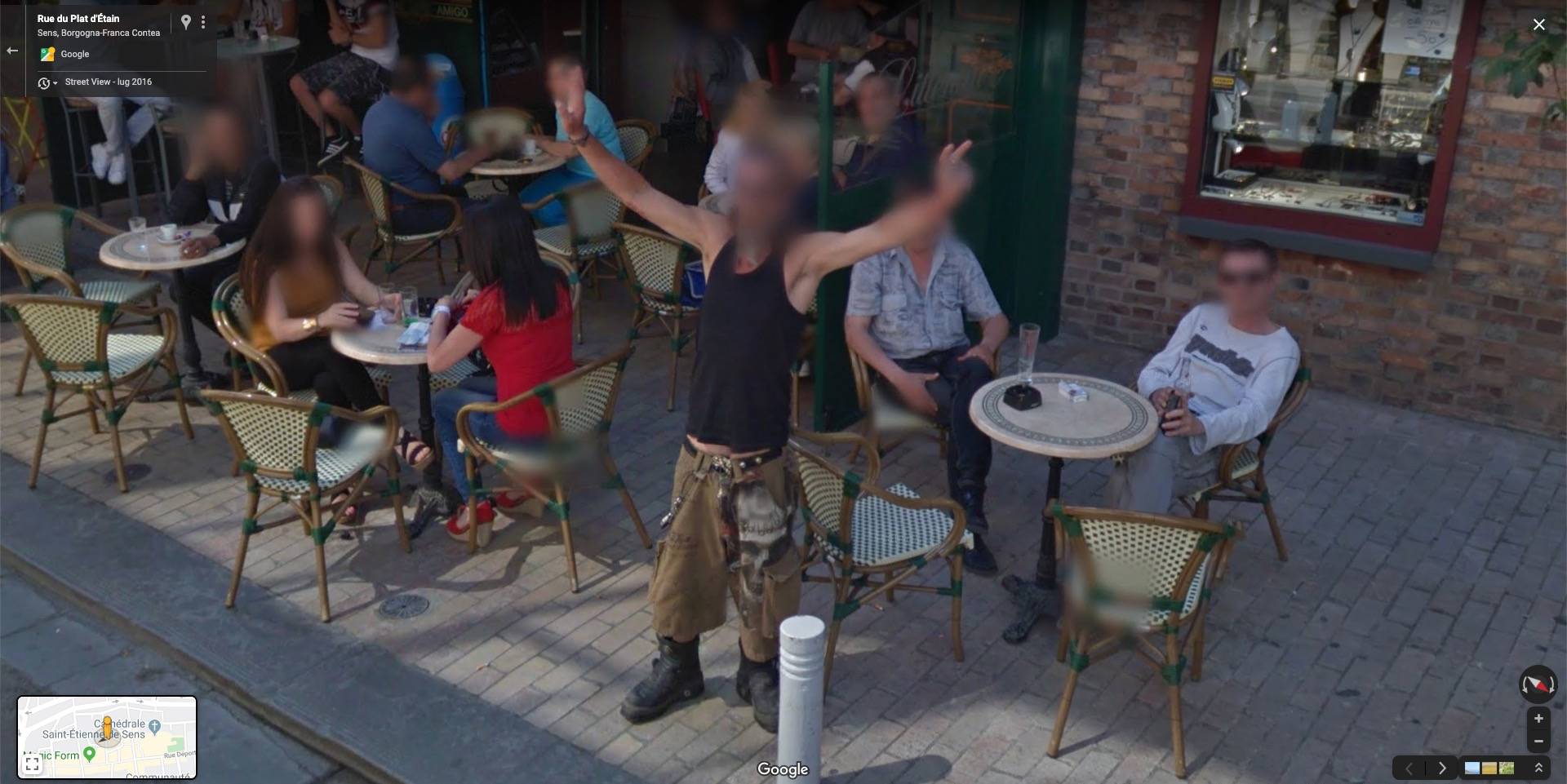 All crazy for Google Street View - StreetViewFun