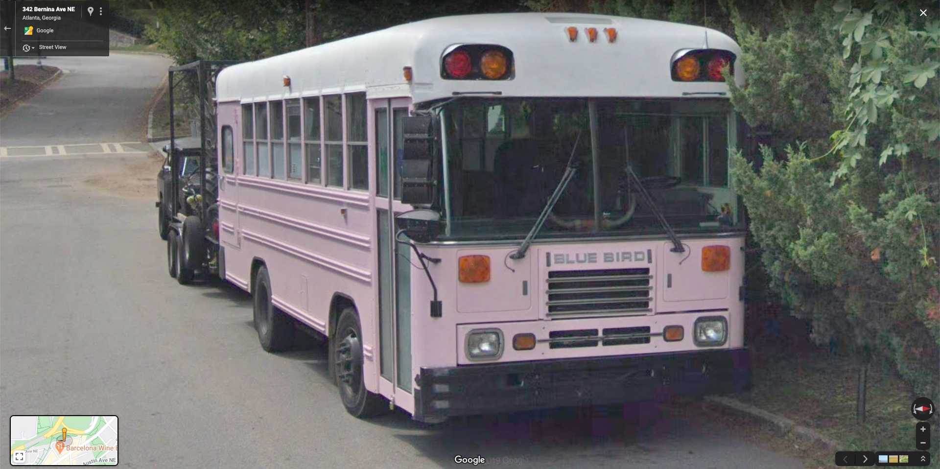 Pink Bus - STREETVIEWFUN