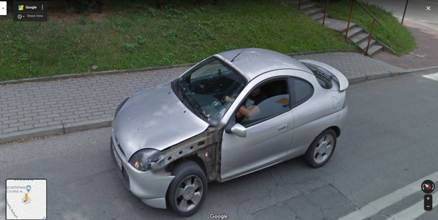 Car dismantling in Poland - STREETVIEWFUN