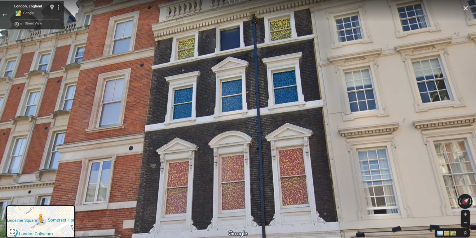 Twerking in the garden - StreetViewFun