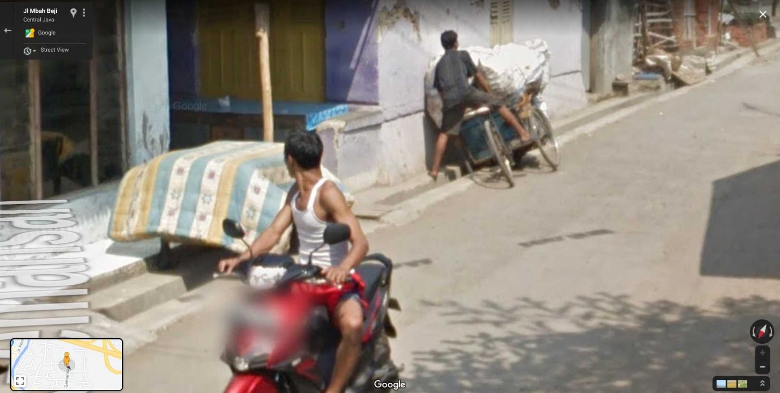 Bicycle about to fall - STREETVIEWFUN