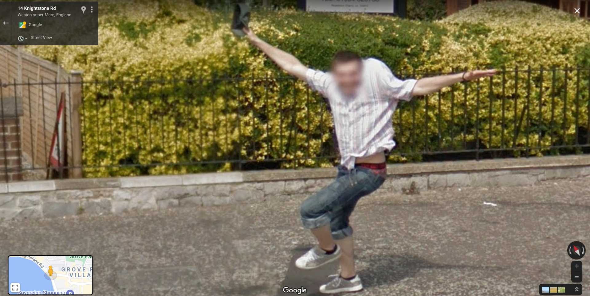 Maybe the weirdest pose for Google - STREETVIEWFUN