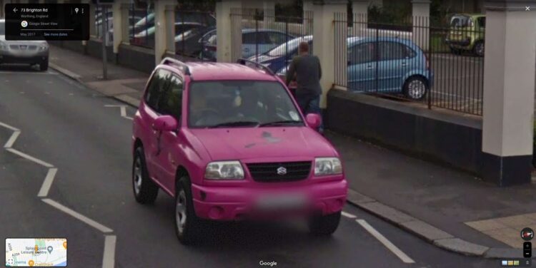 Pink Suzuki Vitara - STREETVIEWFUN