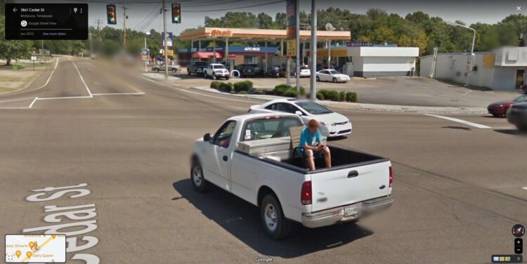 No texting and driving - STREETVIEWFUN