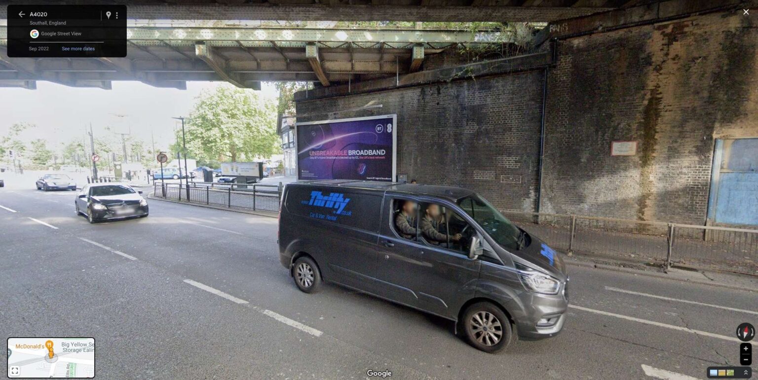 Conjoined van driver - STREETVIEWFUN