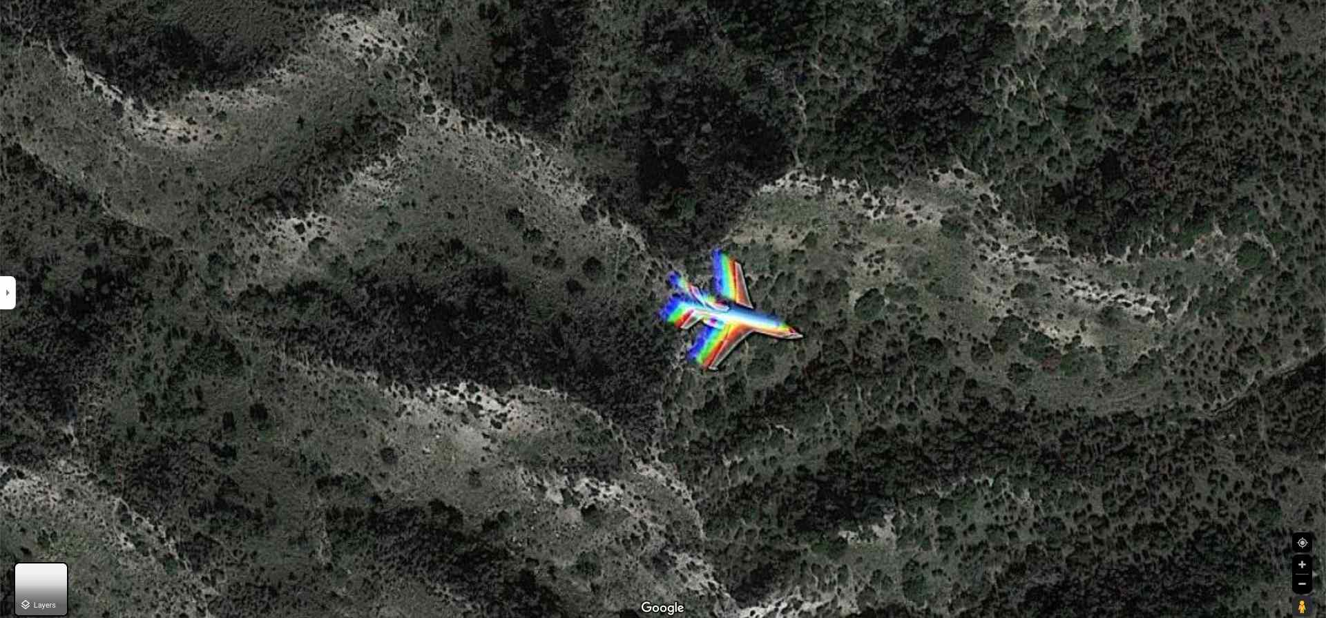 Rainbow over plane in flight - STREETVIEWFUN