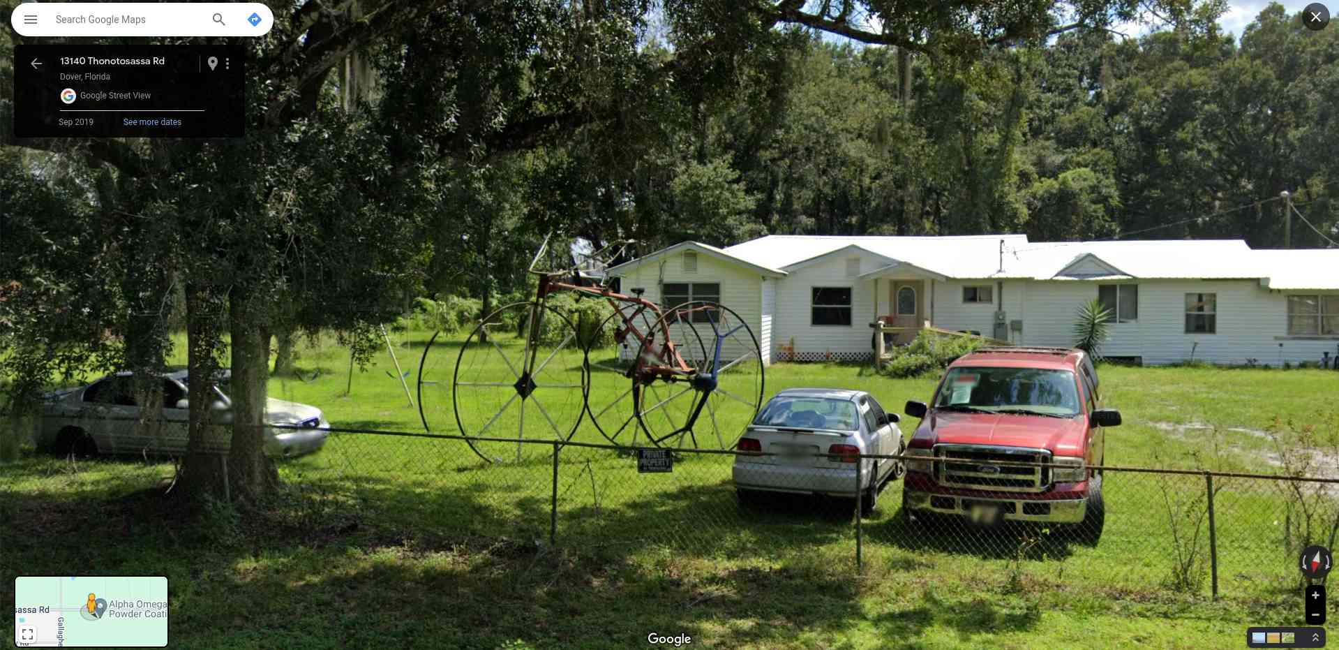 Huge three-wheeled bicycle - STREETVIEWFUN