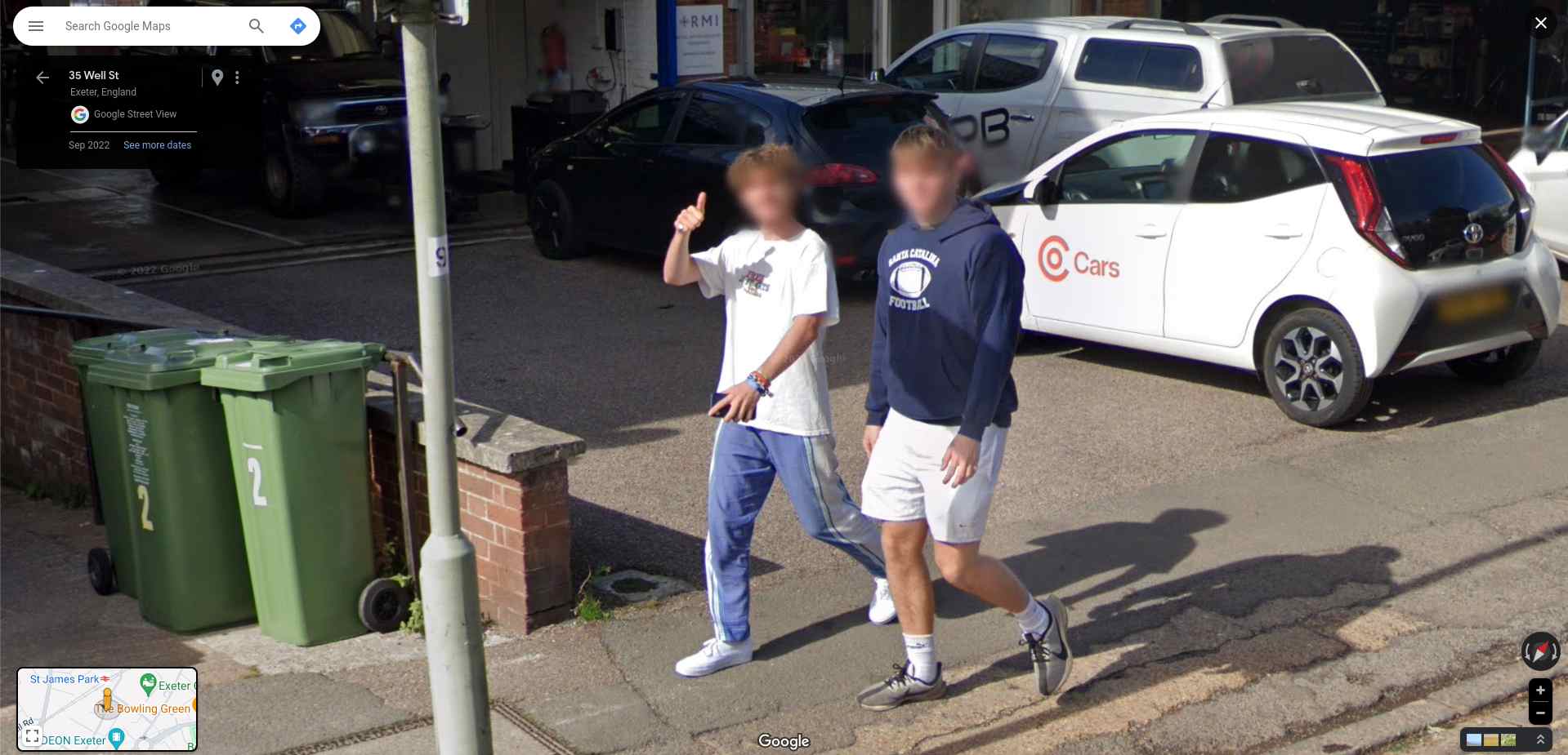 Another thumbs up from a dude - STREETVIEWFUN