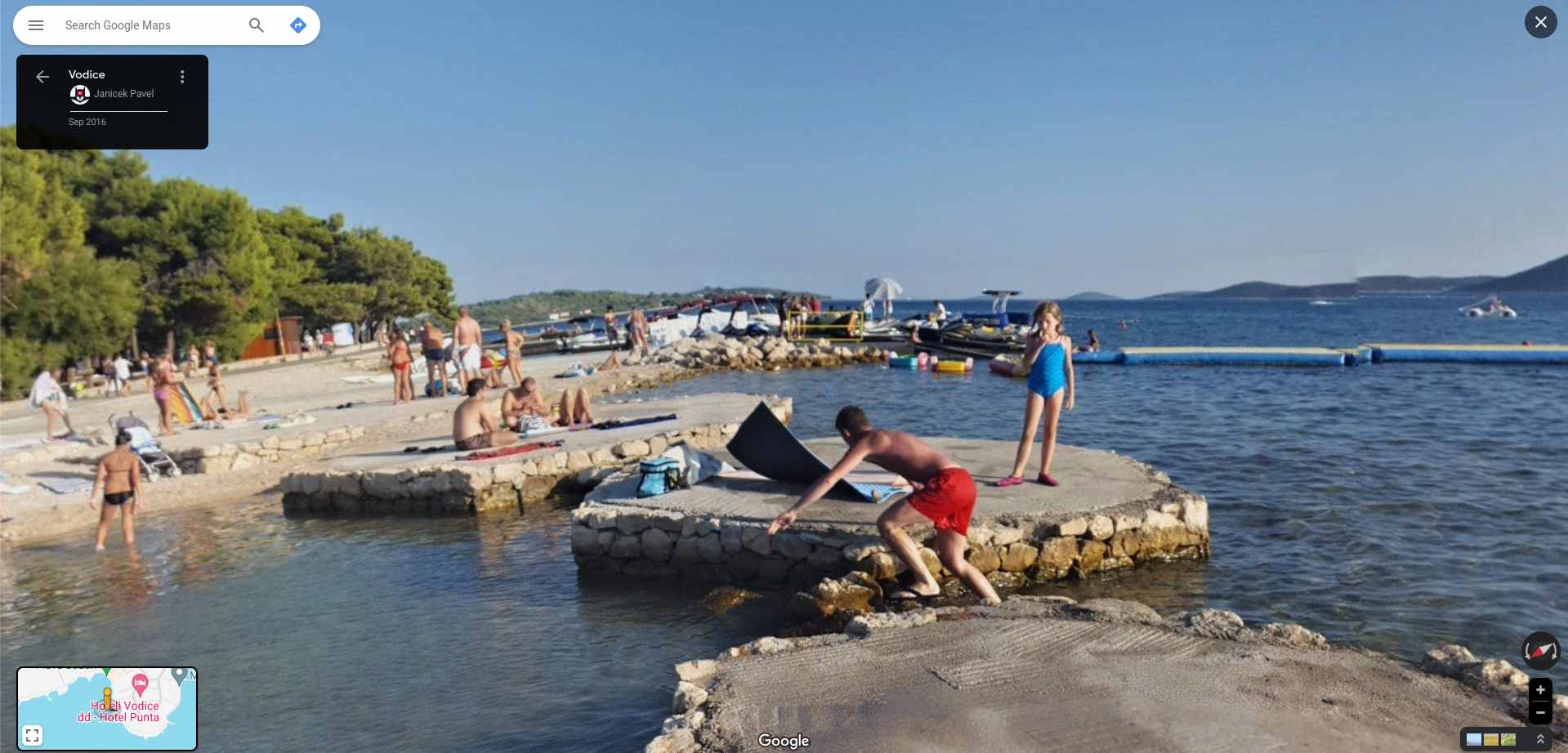 The moment before disaster - STREETVIEWFUN