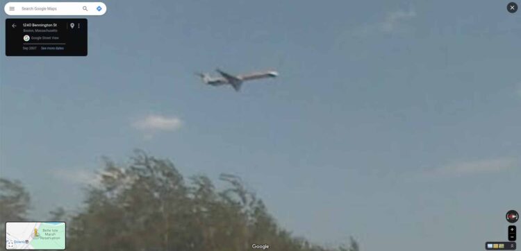 Plane landing - STREETVIEWFUN