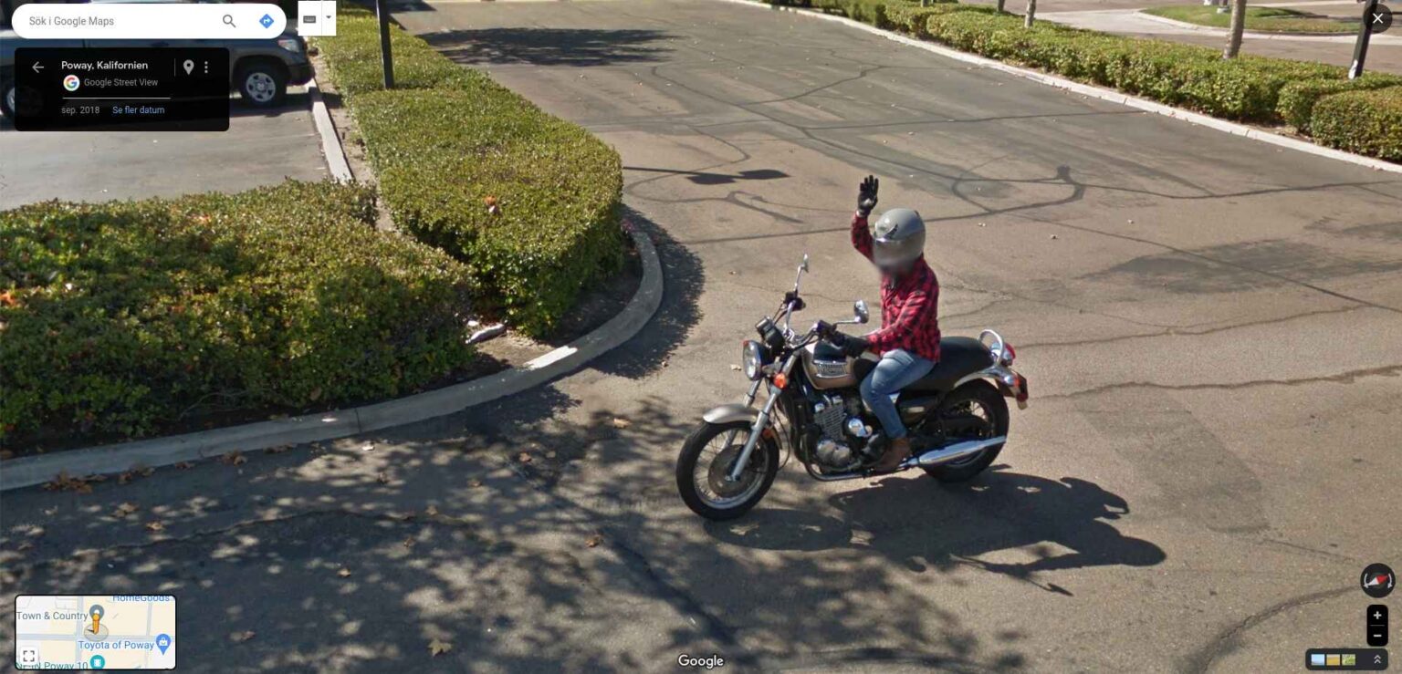 Man on motorcycle gives high five - STREETVIEWFUN
