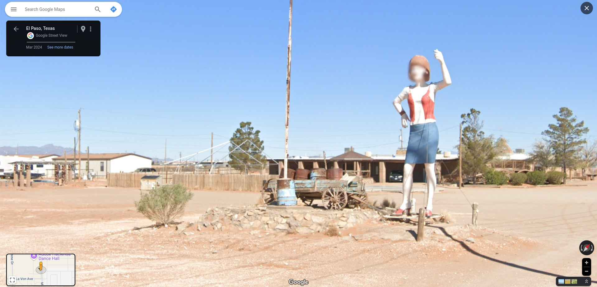The giant girl - STREETVIEWFUN
