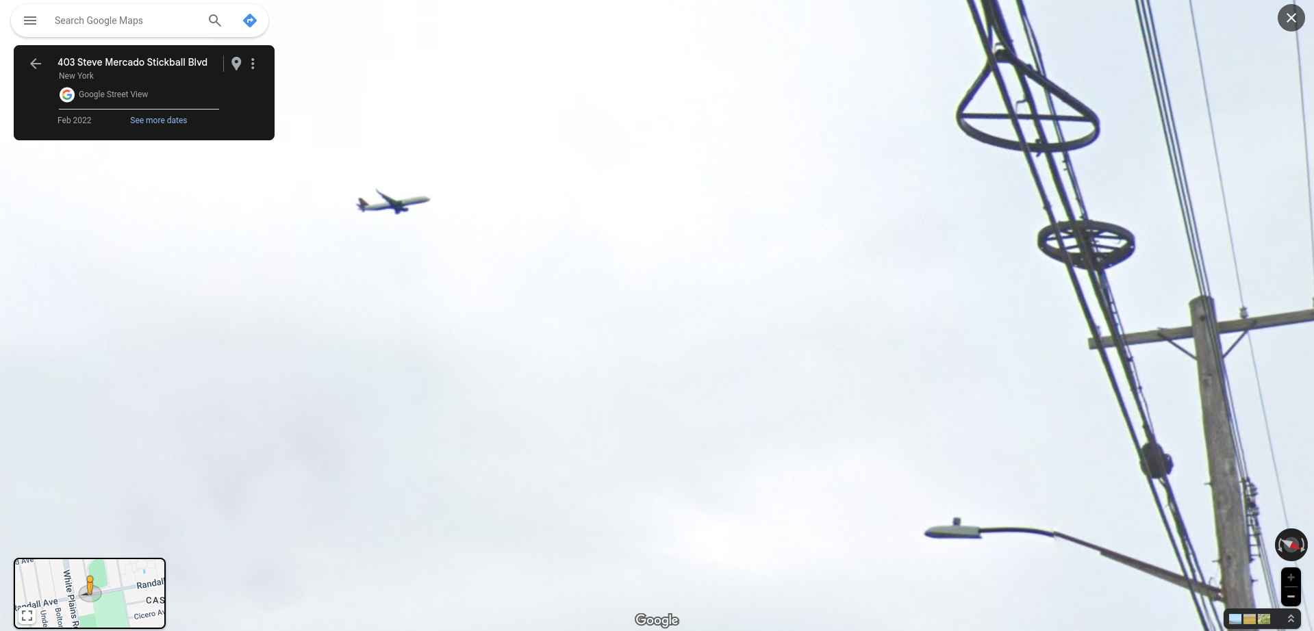 Airplane flying - STREETVIEWFUN