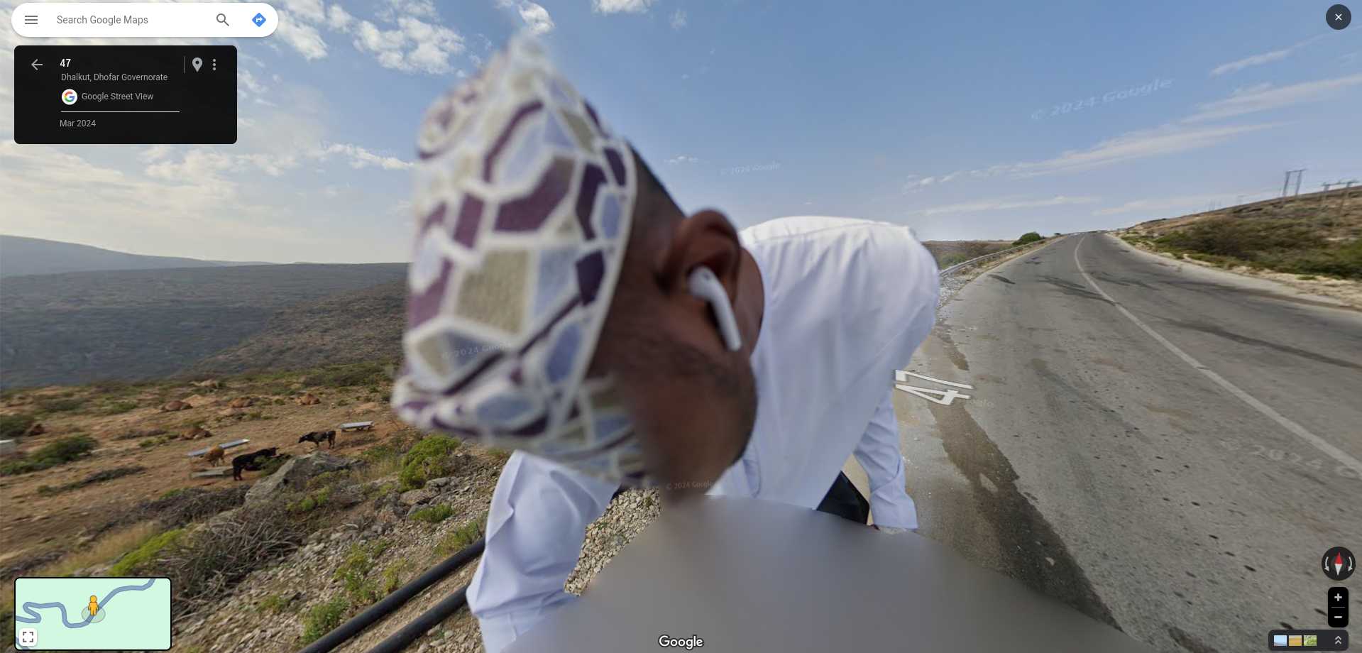 Google car driver fixing gen 4 cam – StreetViewFun