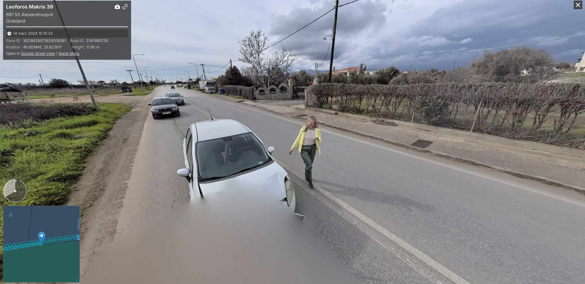 Apple Maps car gets rear-ended - STREETVIEWFUN