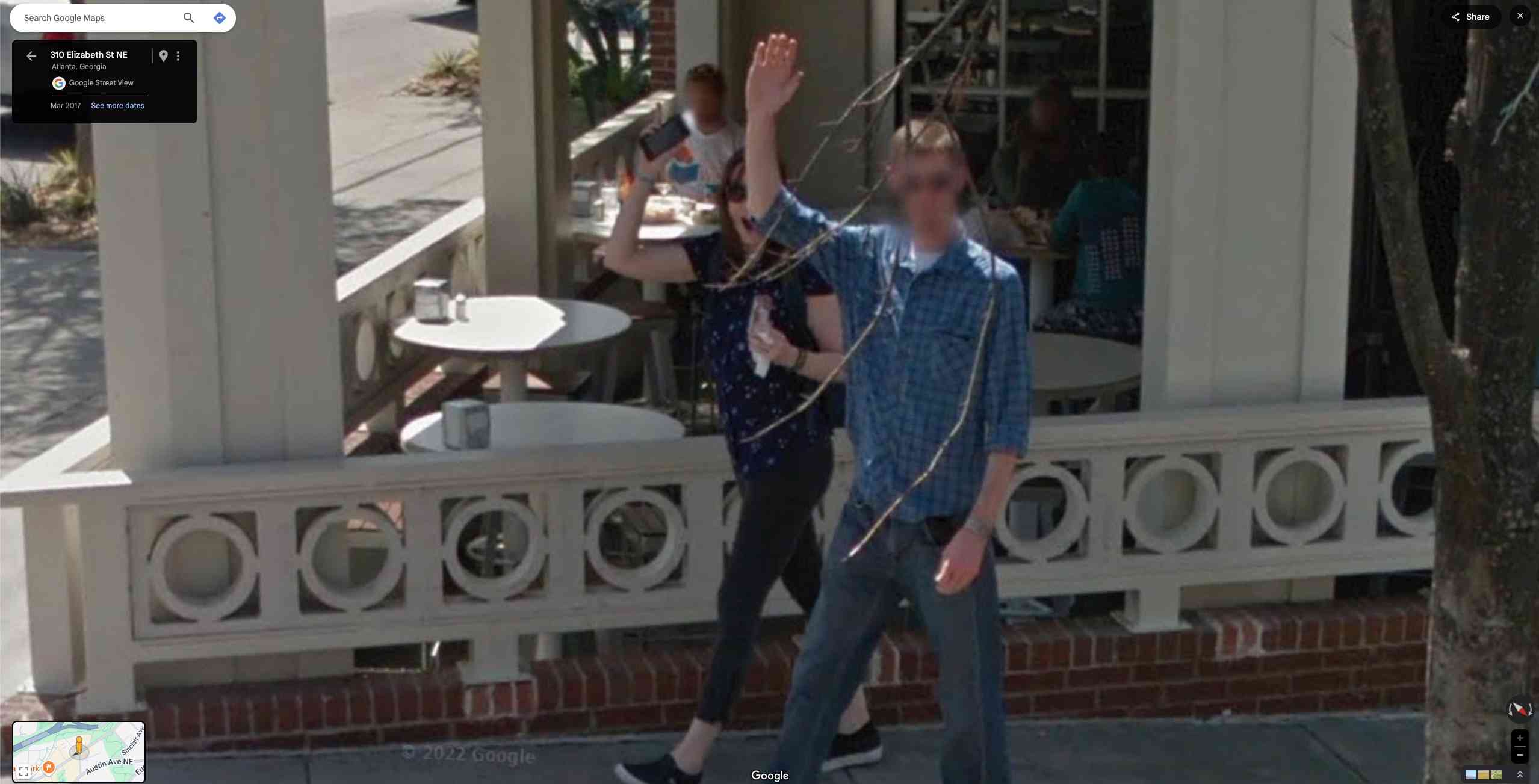 Double waving - STREETVIEWFUN