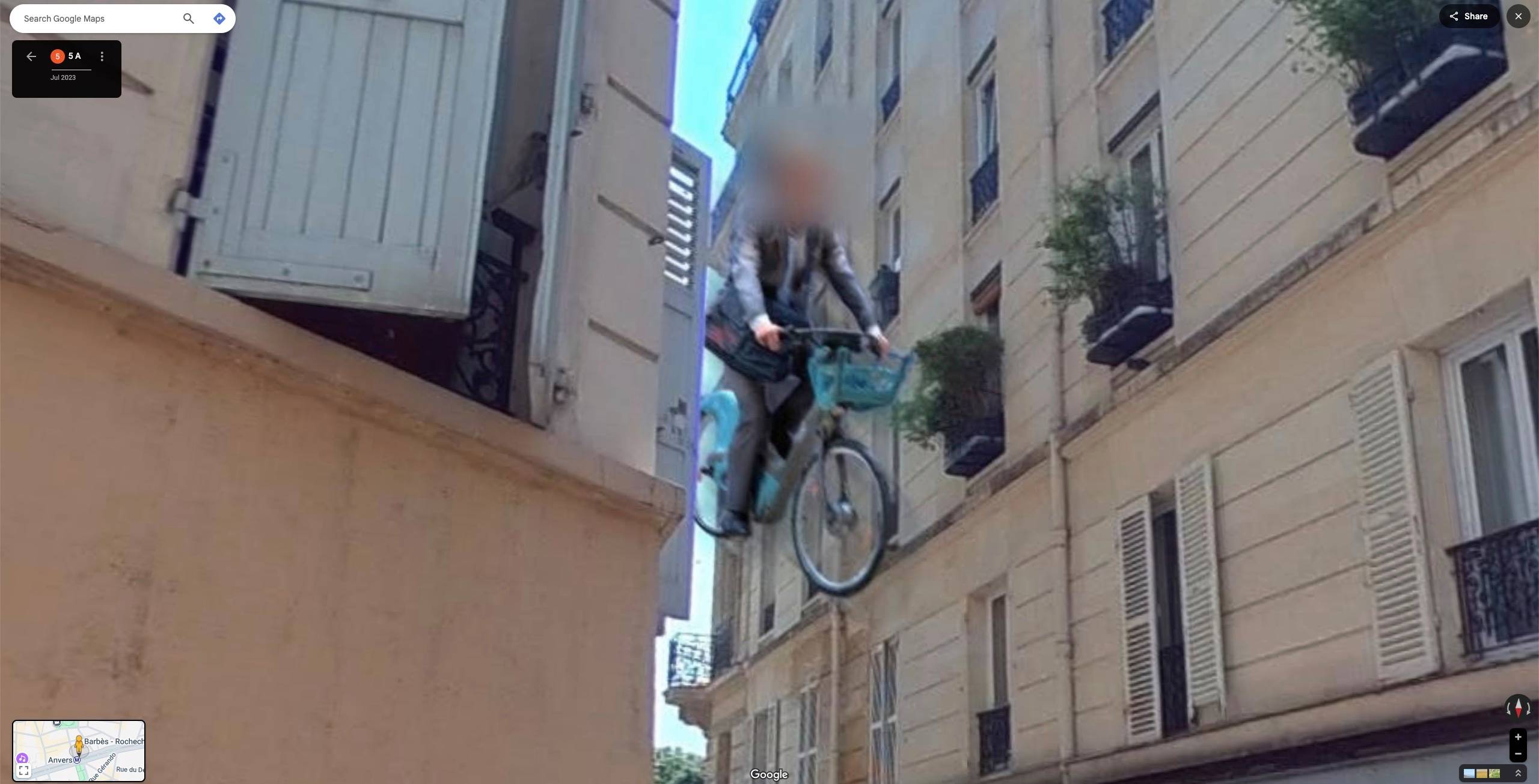Flying bicycle - STREETVIEWFUN