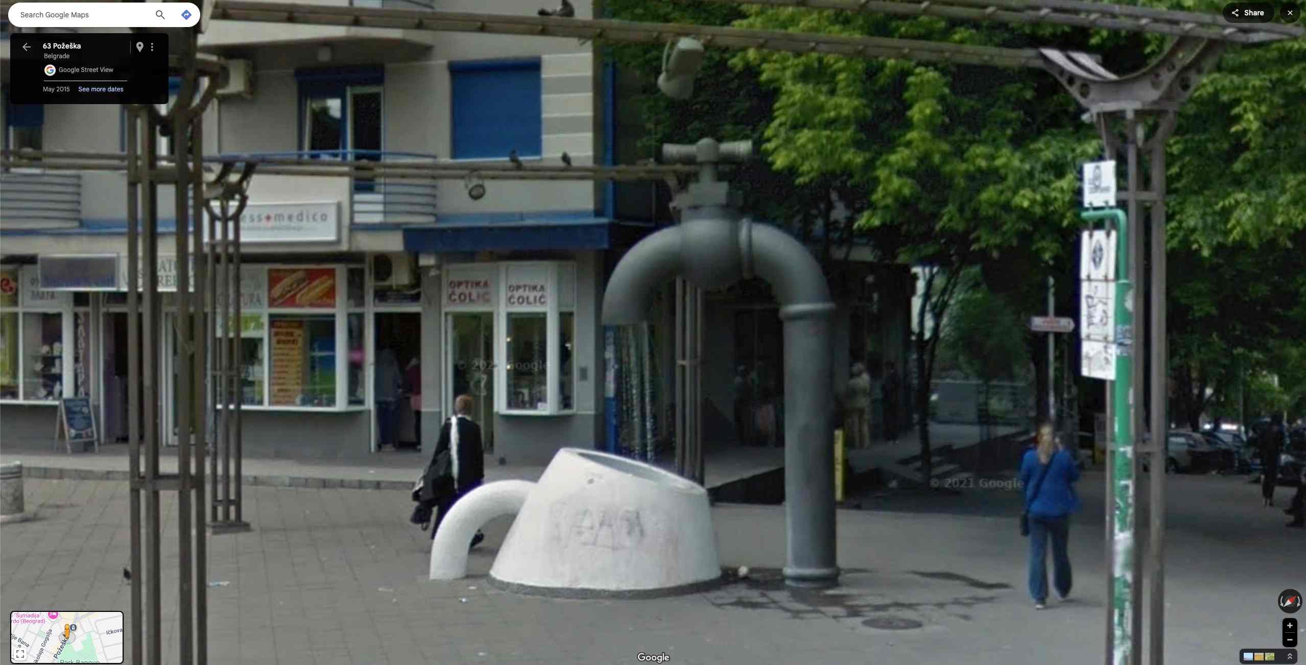 Giant faucet fountain - STREETVIEWFUN