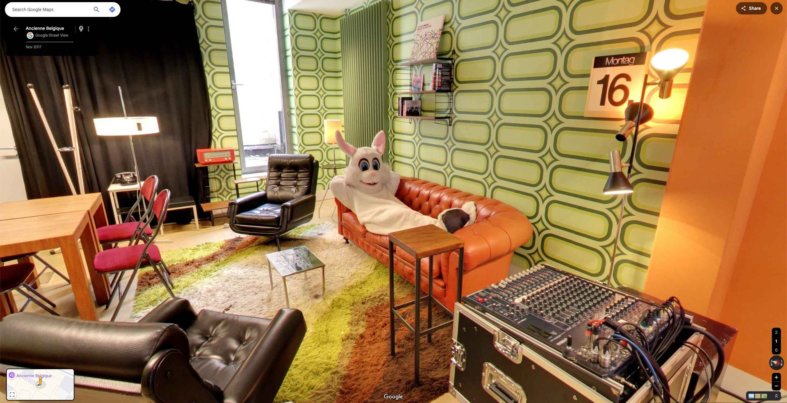 Just chillin - STREETVIEWFUN