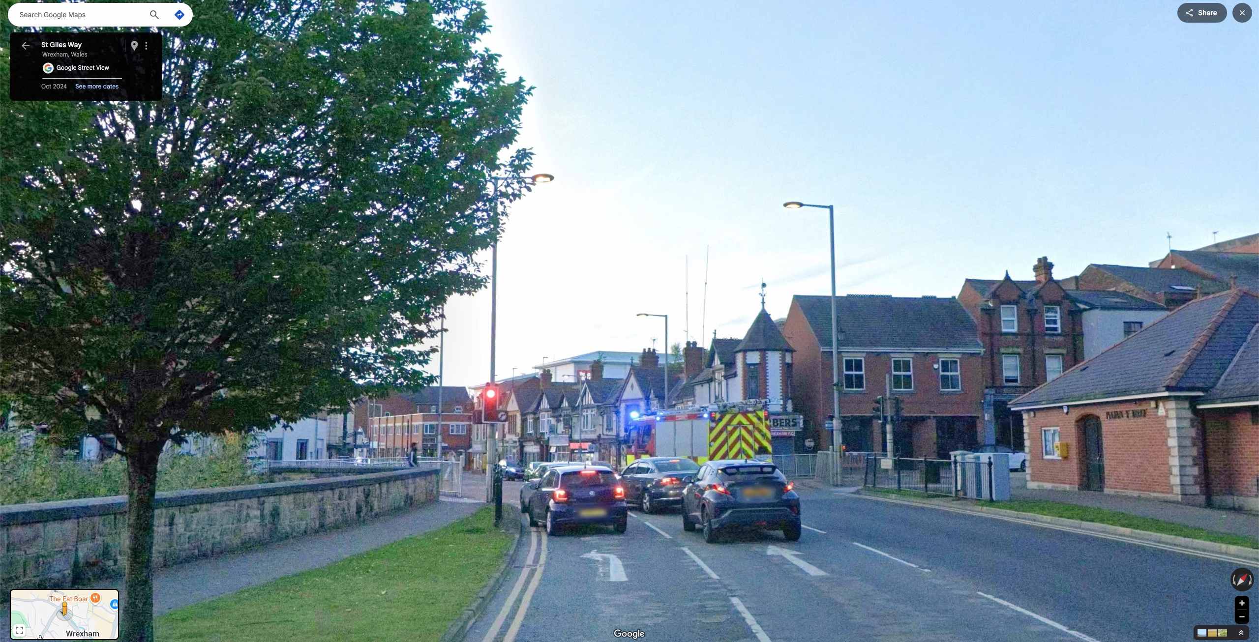 Fire engines on emergency run in the UK - STREETVIEWFUN