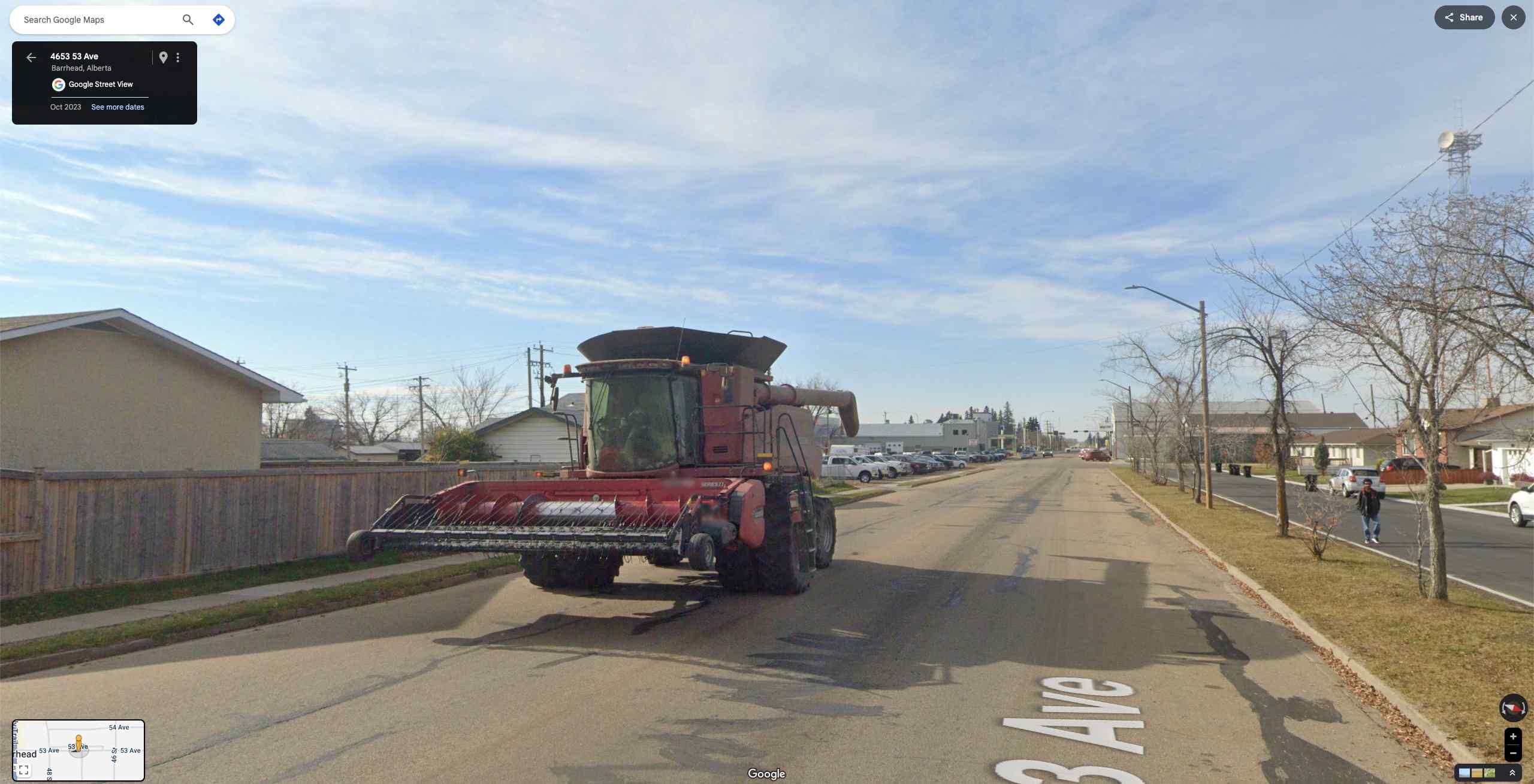 Big guy on the road - STREETVIEWFUN