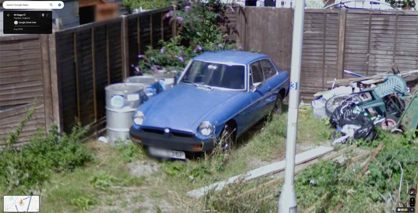 Blue MG Midget - STREETVIEWFUN